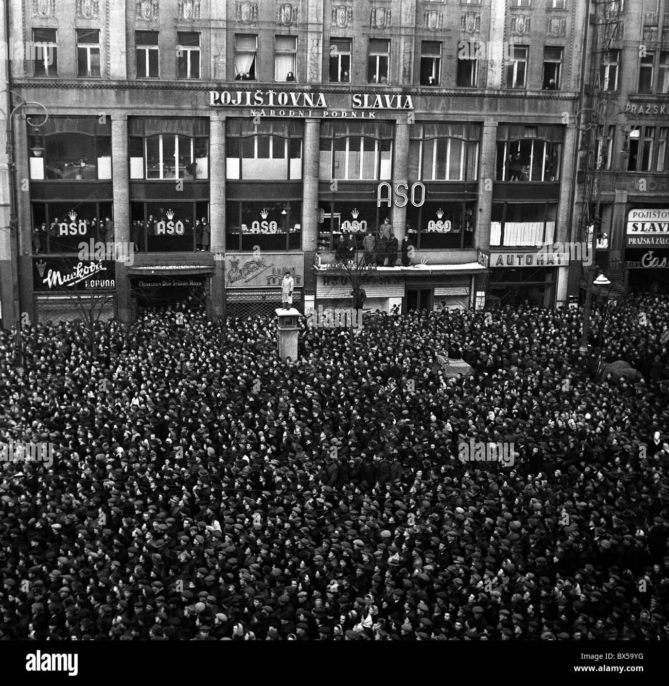 Prague, Wenceslas Square, February 1948, crowd, manifestation Stock ...