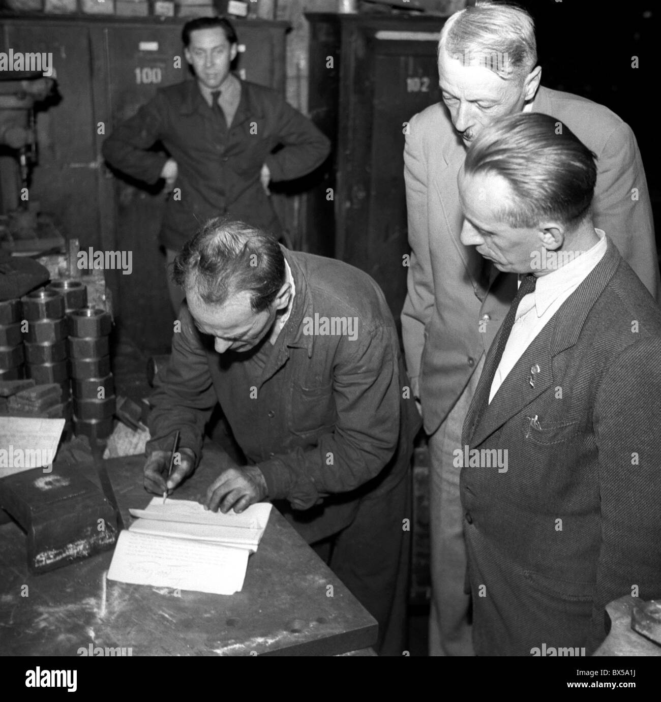 Shockworker hi-res stock photography and images - Alamy