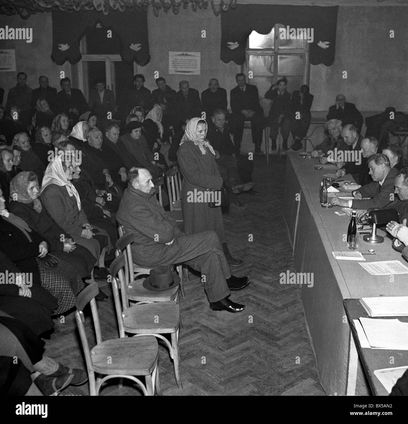 Mockery hi-res stock photography and images - Alamy