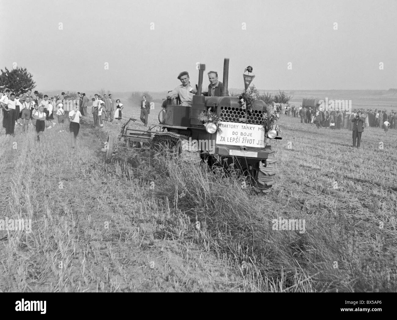 destruction of small farmers Stock Photo - Alamy