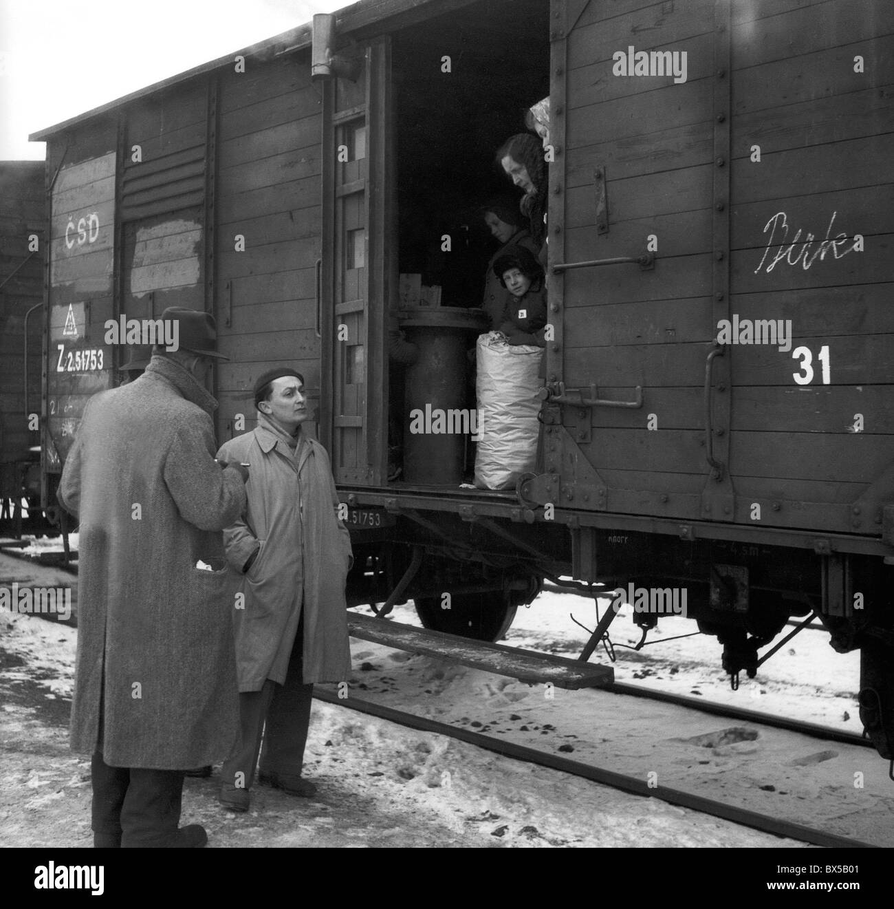 Concentration camps deportation Black and White Stock Photos & Images ...