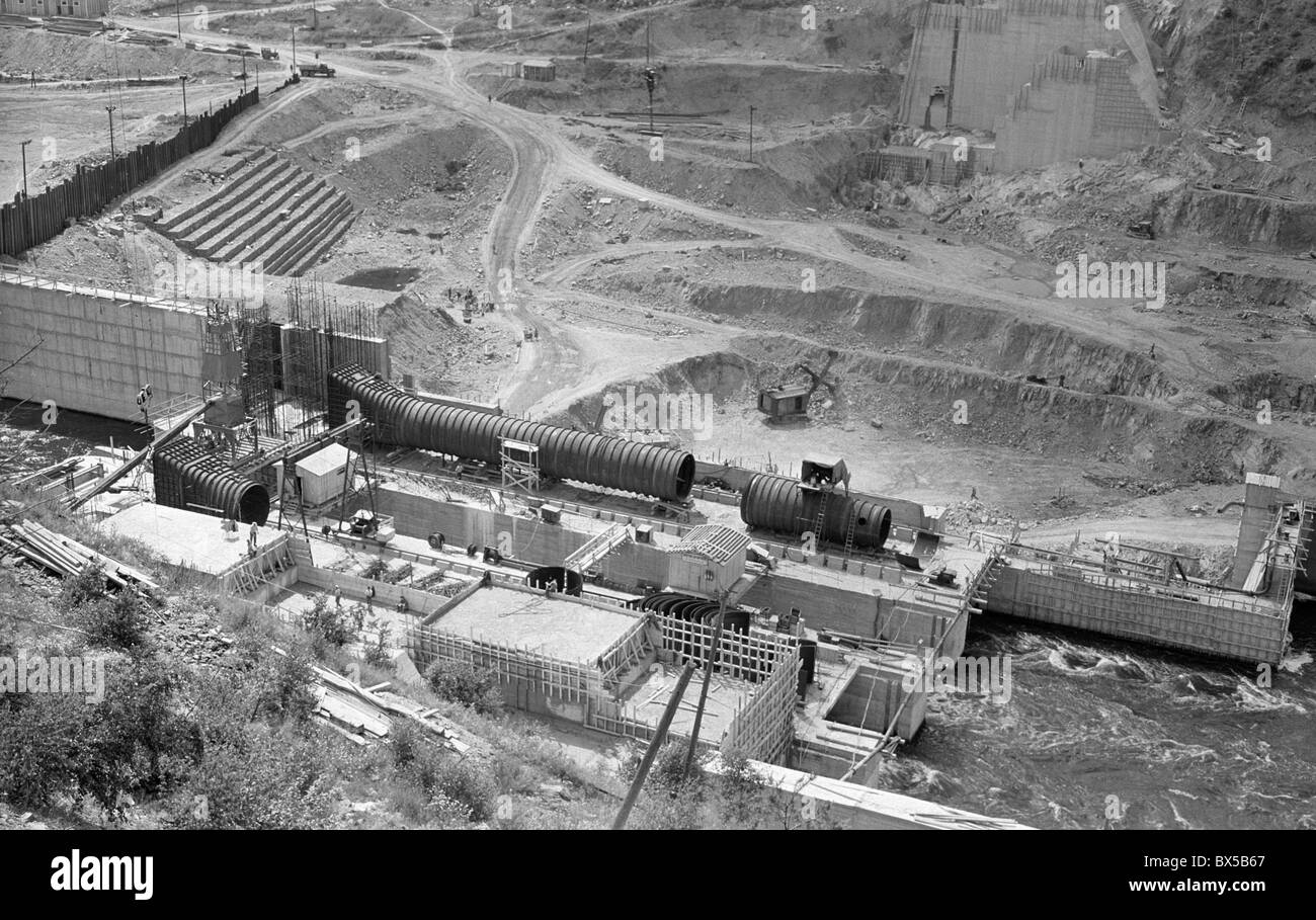 Construction continued Black and White Stock Photos & Images - Alamy