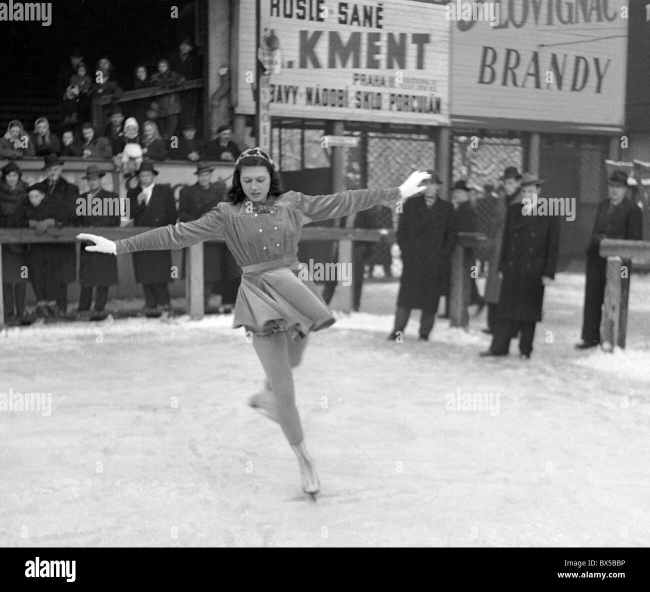 Czechoslovakia - Prague, 1947. Figureskater Aja Vrznanova performs on ...