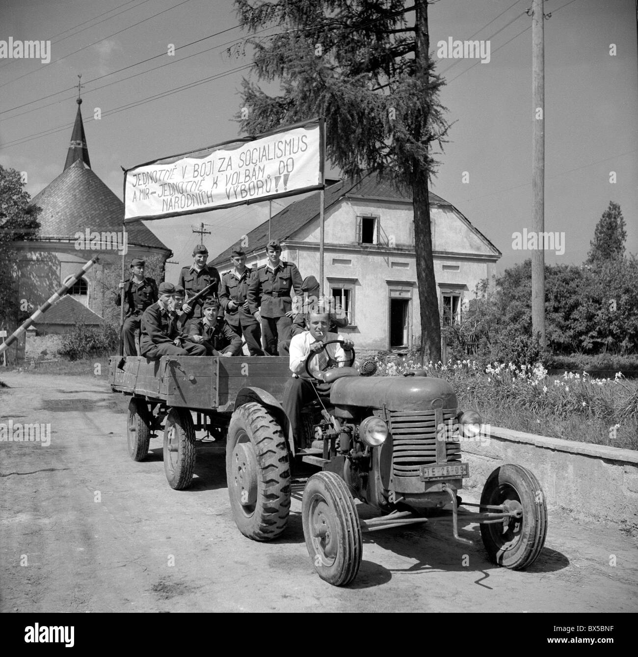 Tractor poster hi-res stock photography and images - Alamy