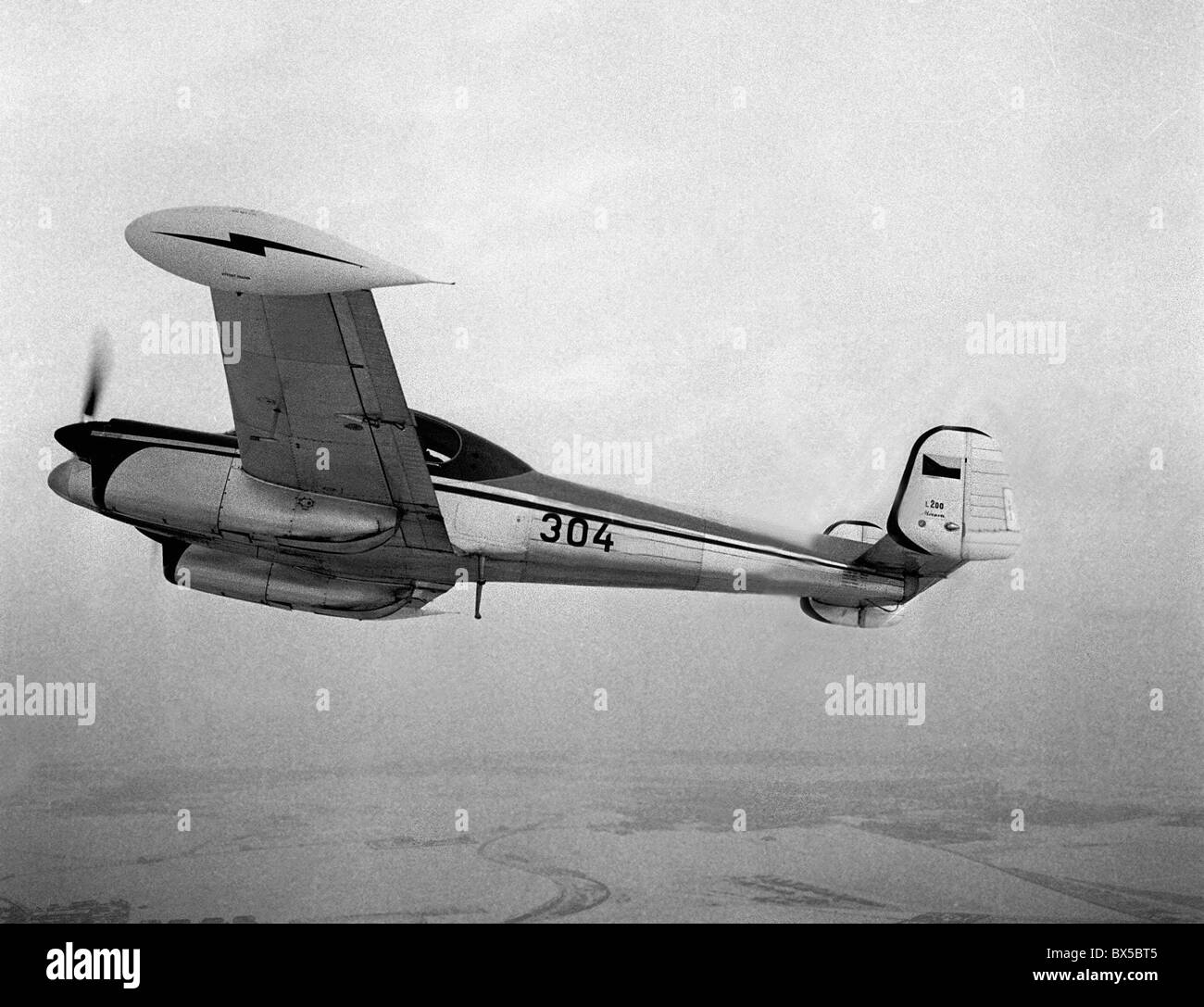 Powered aircraft hi-res stock photography and images - Alamy