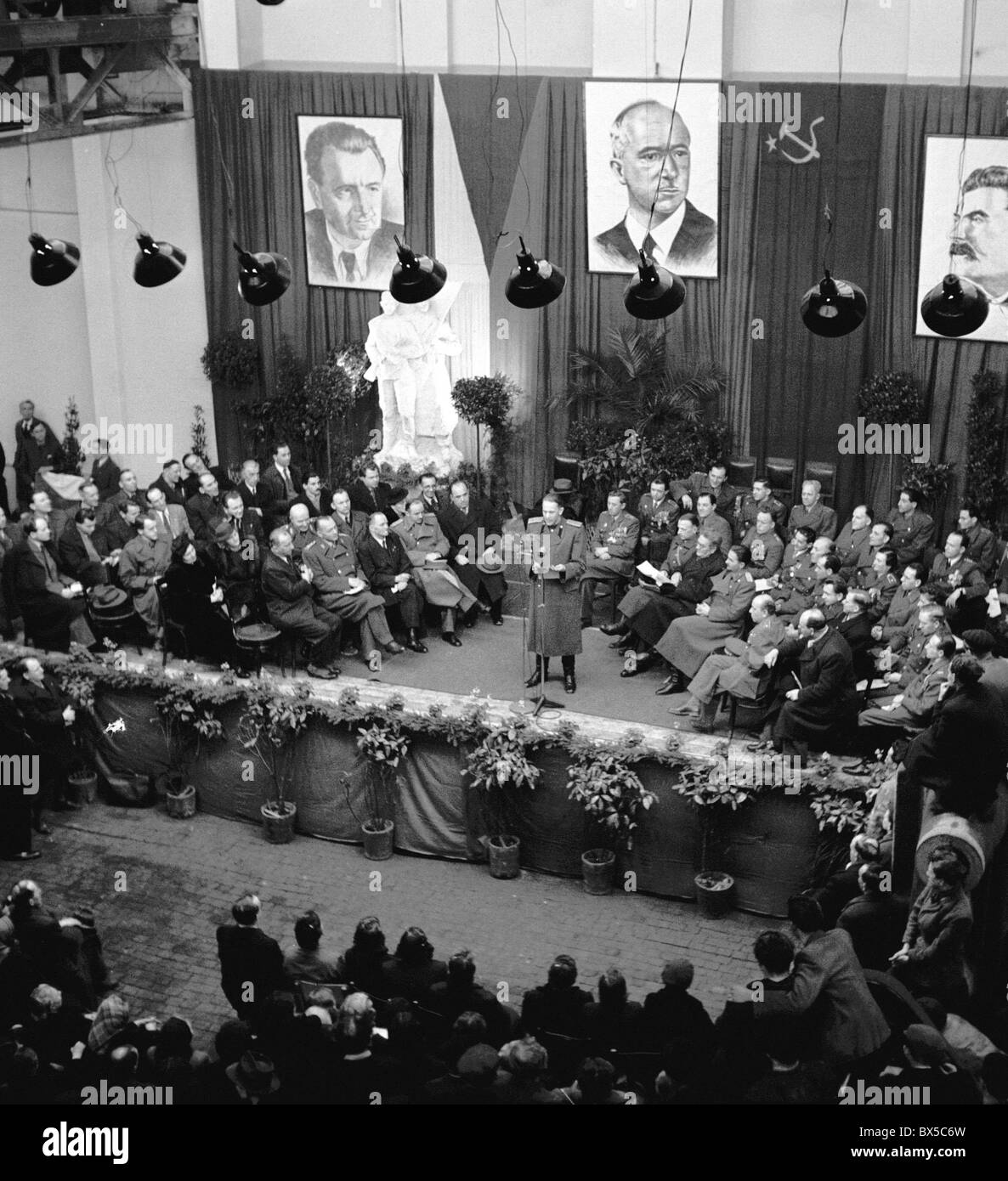 Renaming hi-res stock photography and images - Alamy