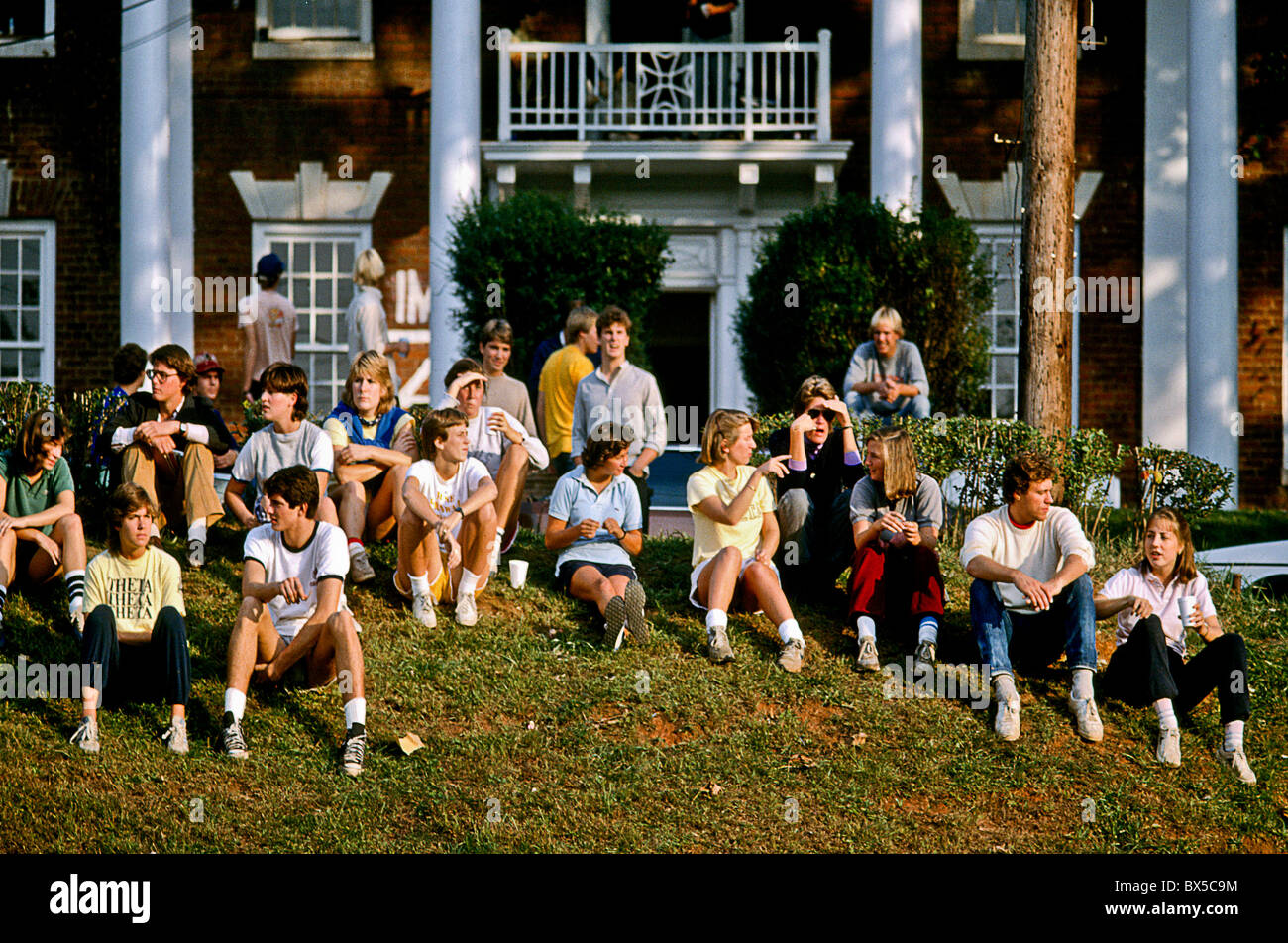 Student fraternity house hi-res stock photography and images - Alamy