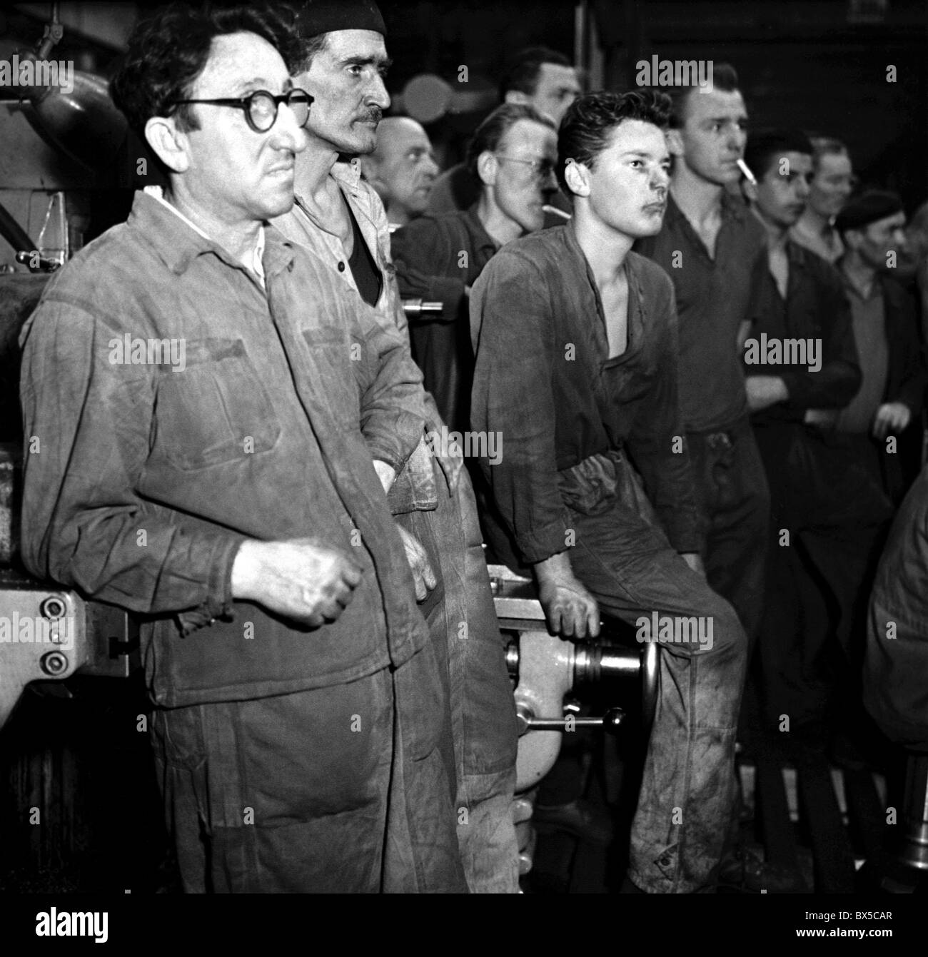 Communist workers propaganda hi-res stock photography and images - Alamy