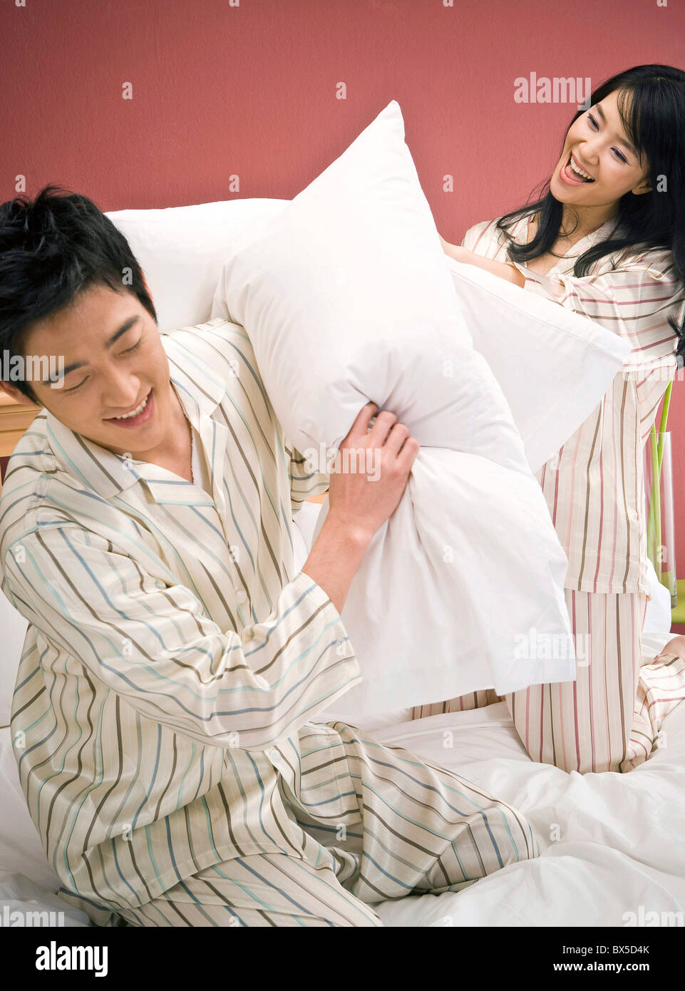 Kneel kneeling bed on the hi-res stock photography and images - Alamy