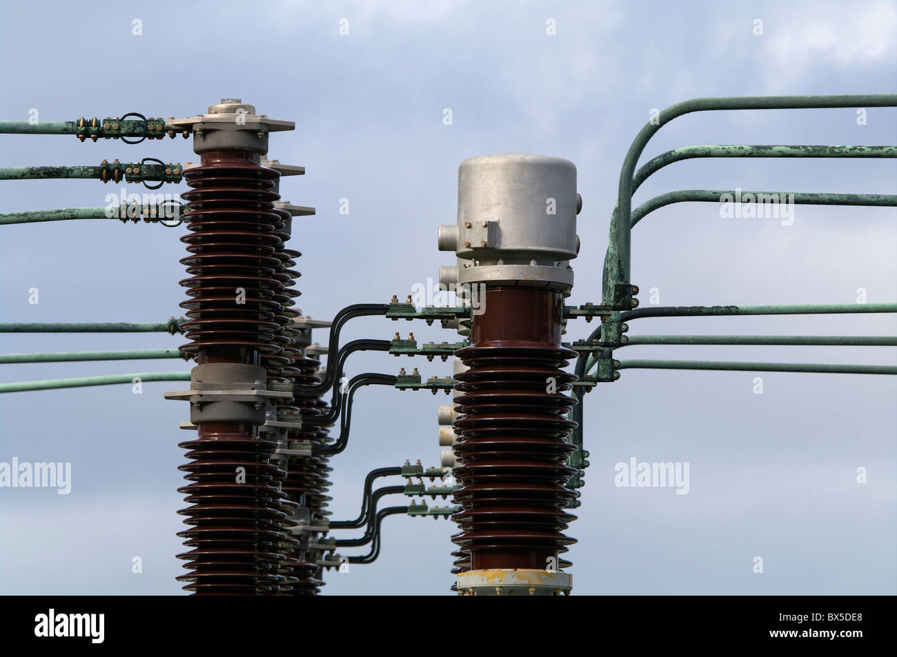 Electricity transmission system hi-res stock photography and images - Alamy