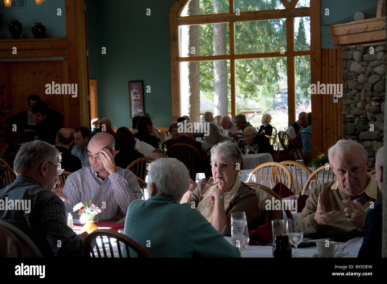 At the restaurant people inside hi-res stock photography and images - Alamy