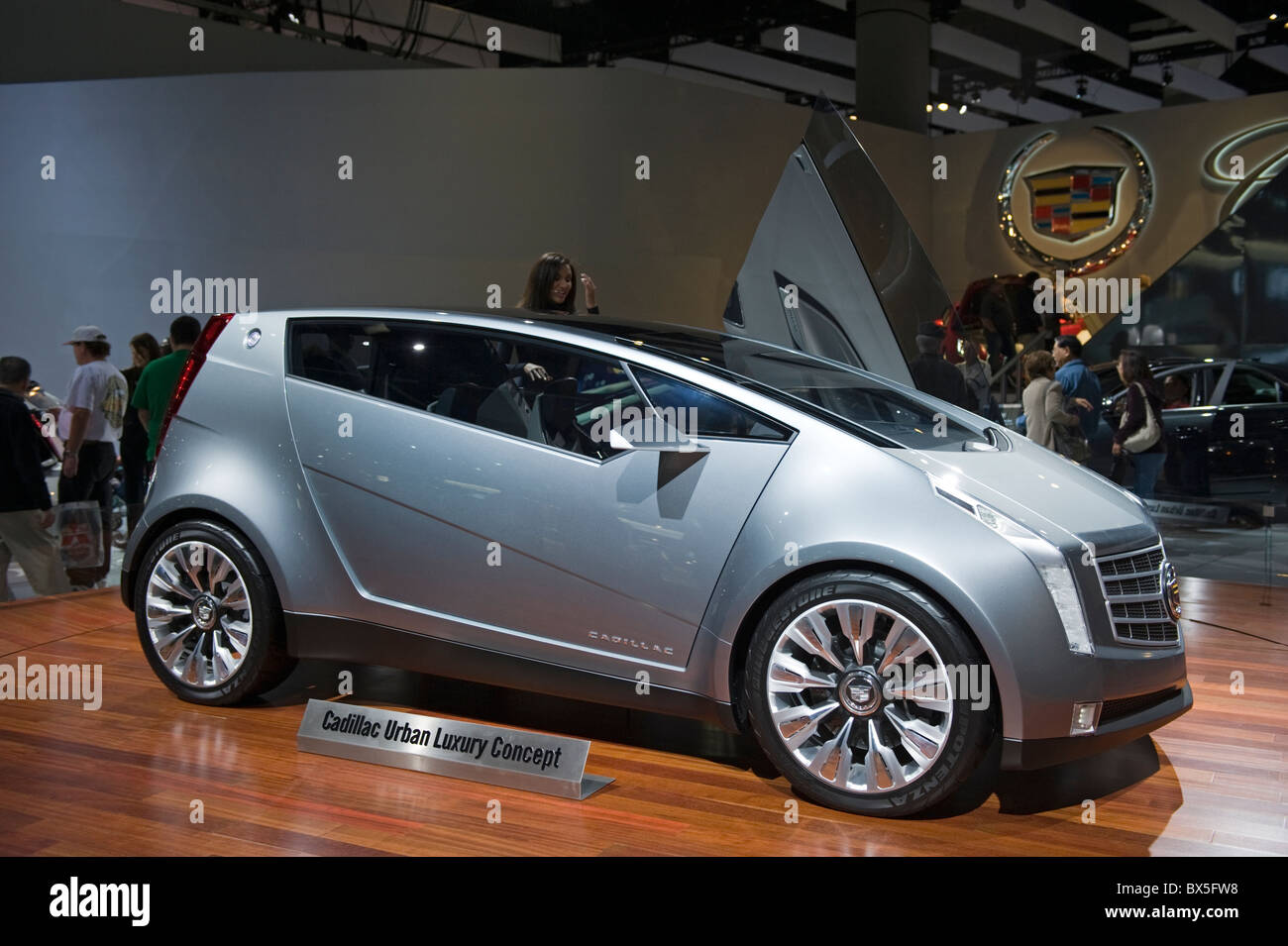 Cadillac Urban Luxury concept World debut at '10 LA Auto Show in the ...