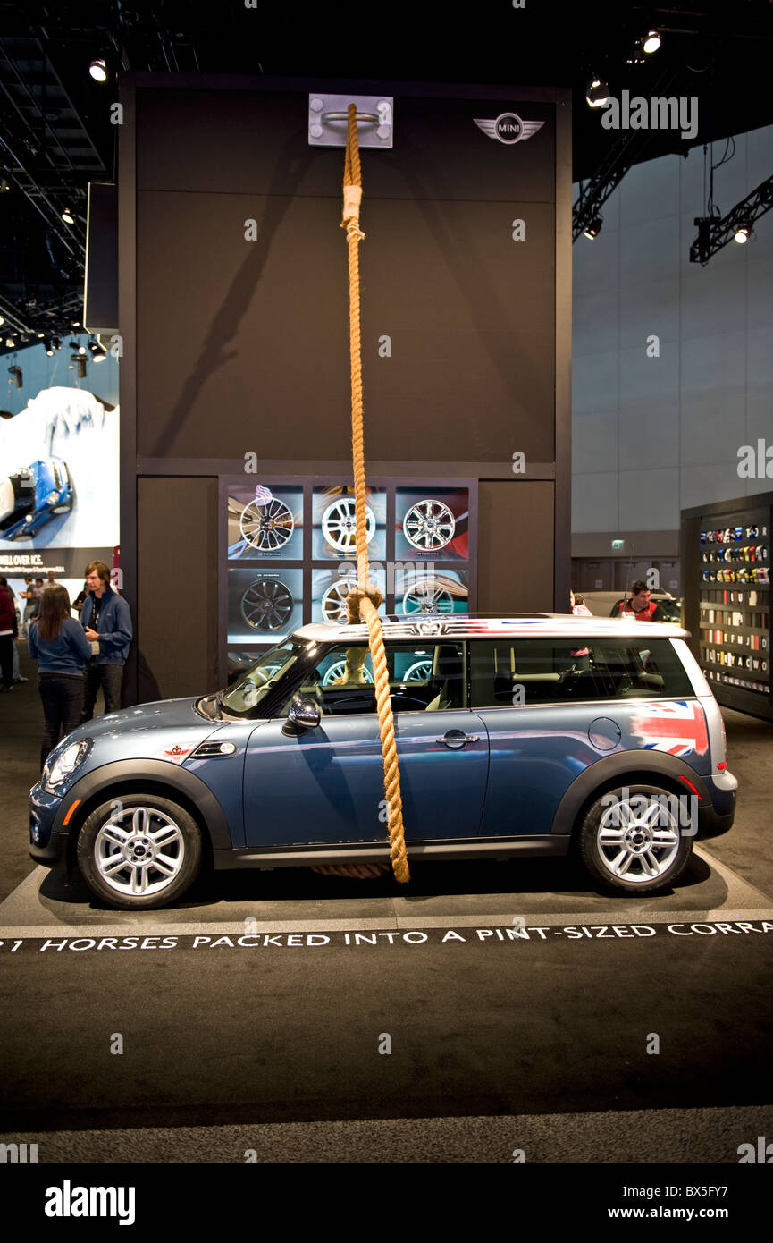 Mini markets hi-res stock photography and images - Alamy