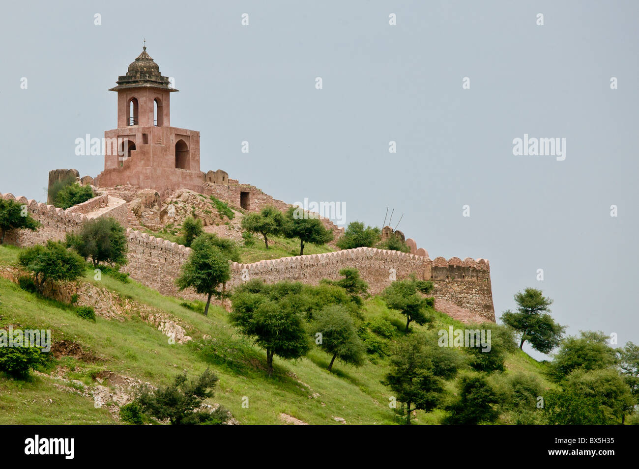 Castle rampart hi-res stock photography and images - Alamy