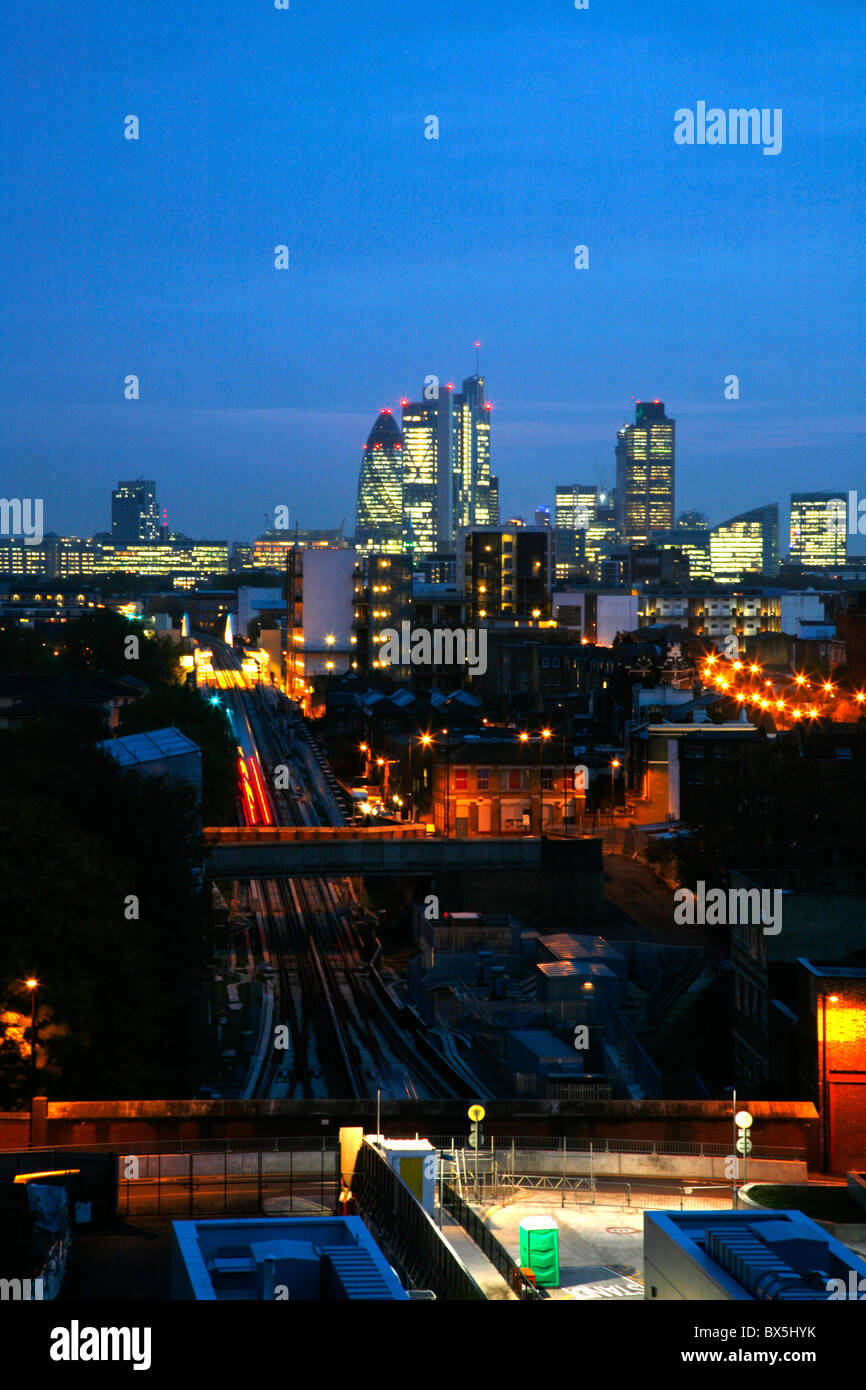 East london line haggerston hi-res stock photography and images - Alamy