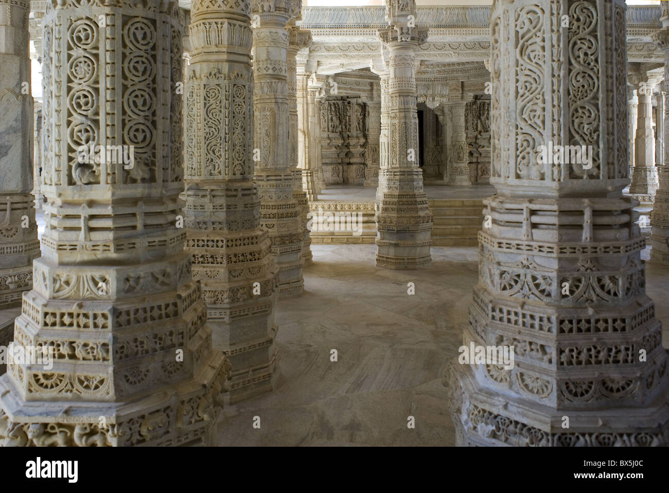 Temple interior intricate hi-res stock photography and images - Alamy