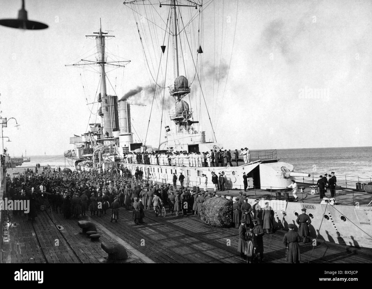 Cruise 1920s High Resolution Stock Photography and Images - Alamy