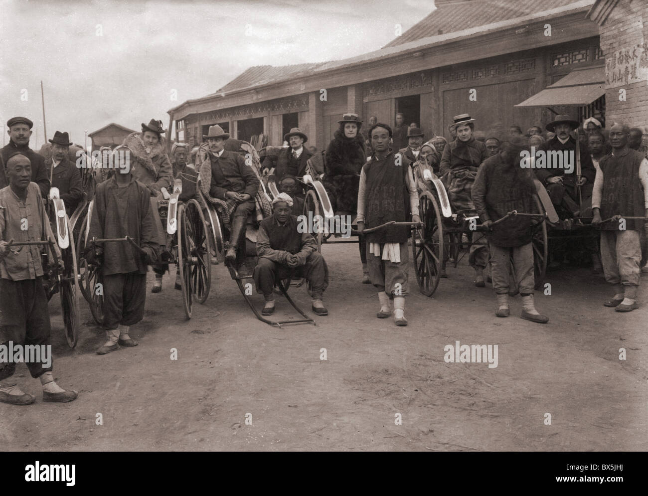 Chinese Rickshaw Drivers High Resolution Stock Photography and Images ...