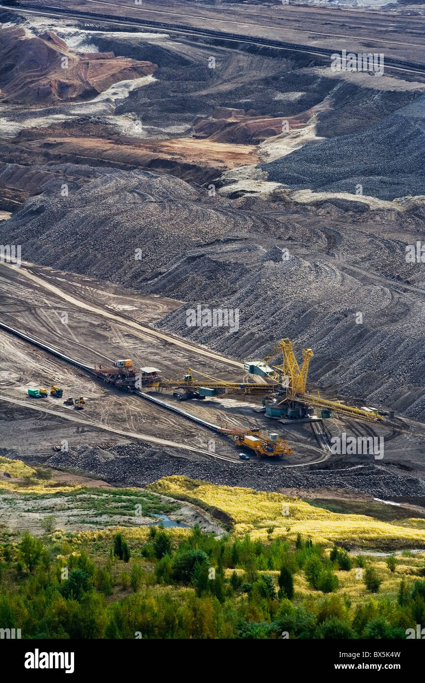 Extractive industry hi-res stock photography and images - Alamy