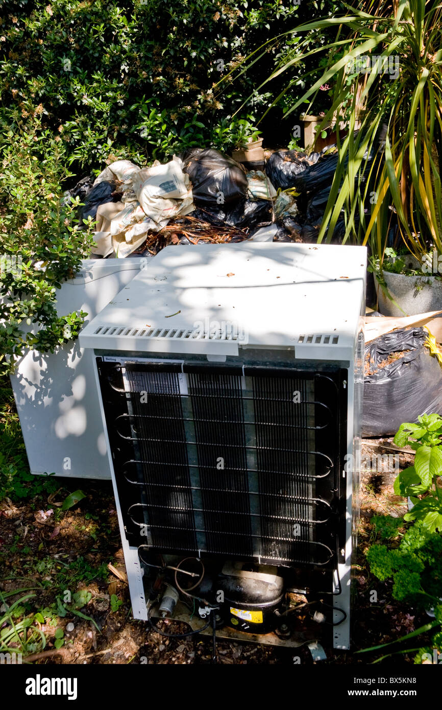 Dumped refrigerator hi-res stock photography and images - Alamy