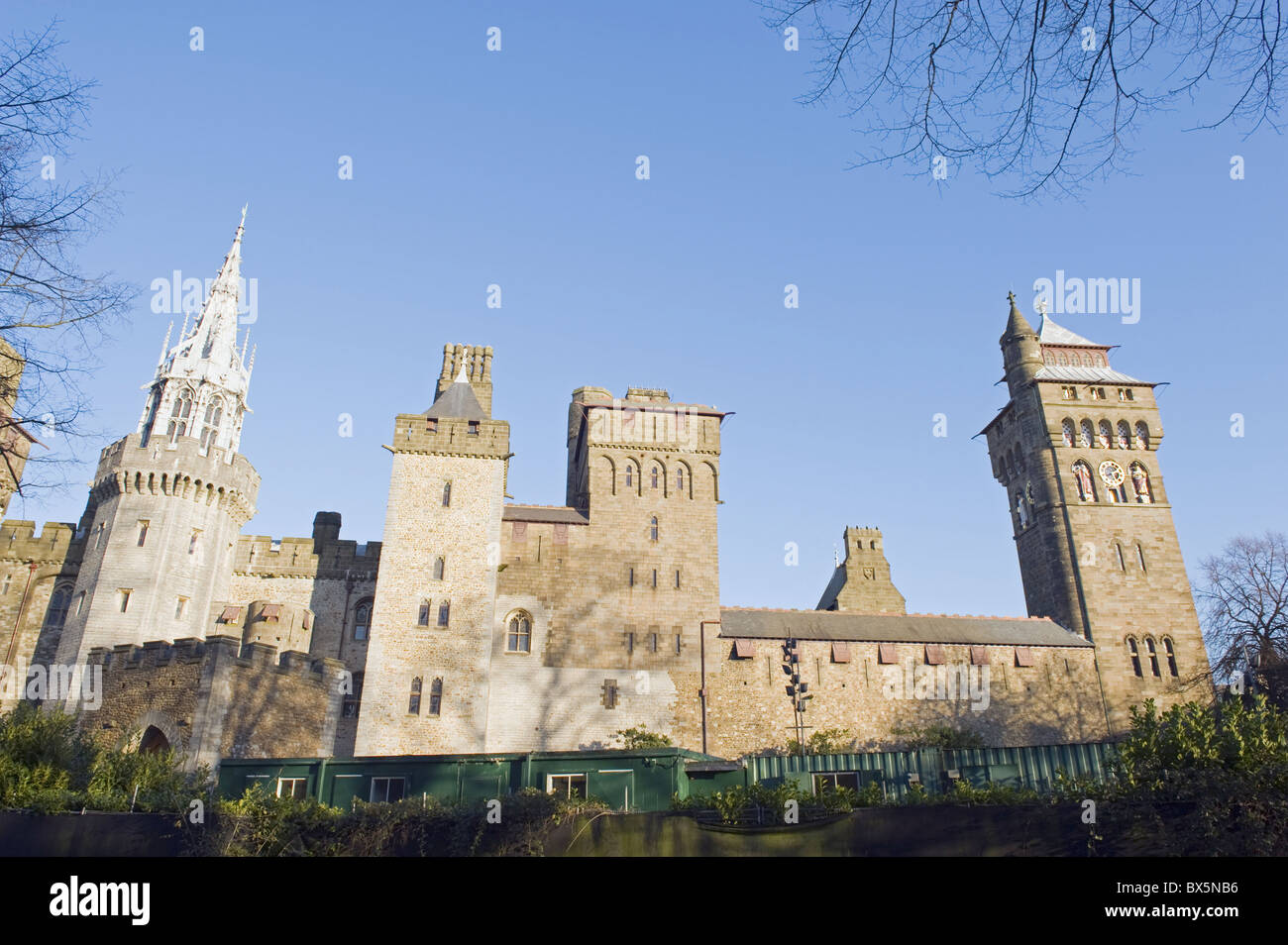 Cardiff castle exterior hi-res stock photography and images - Alamy