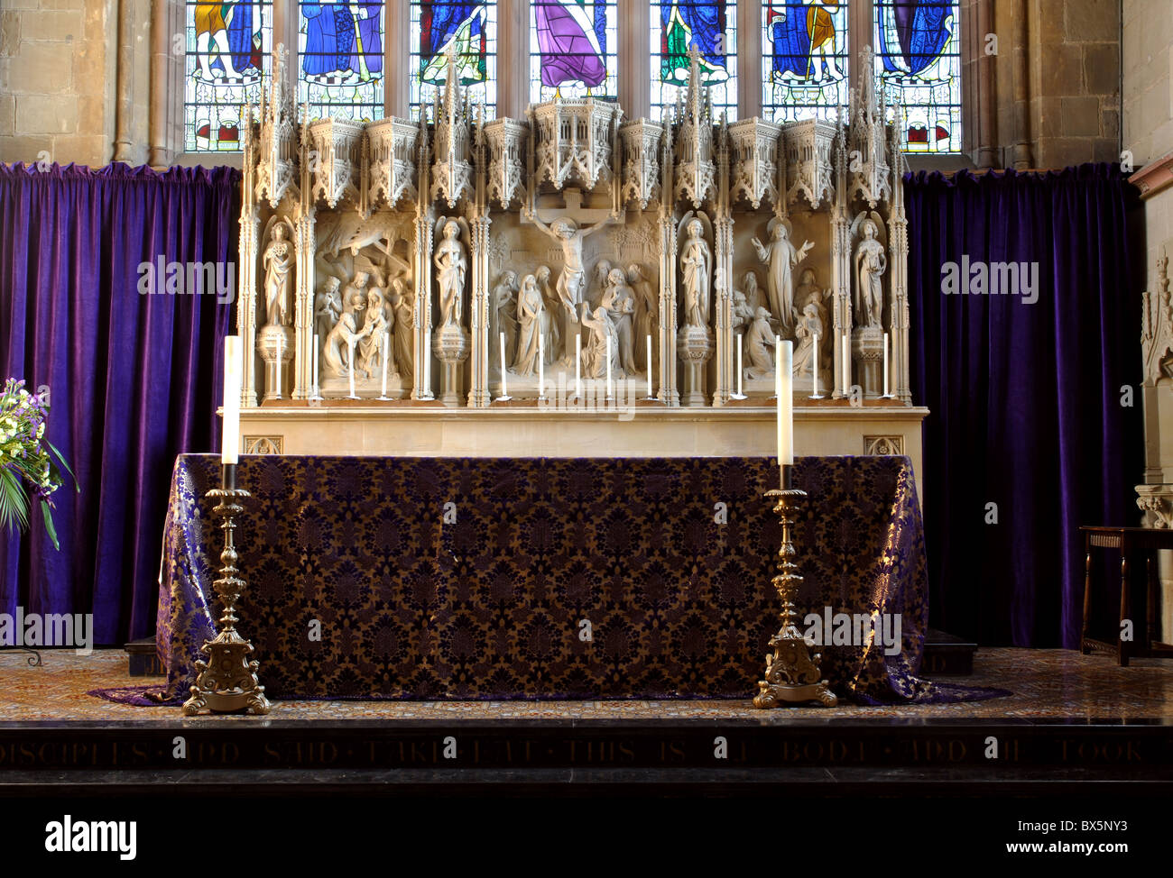 Church altar england hi-res stock photography and images - Alamy