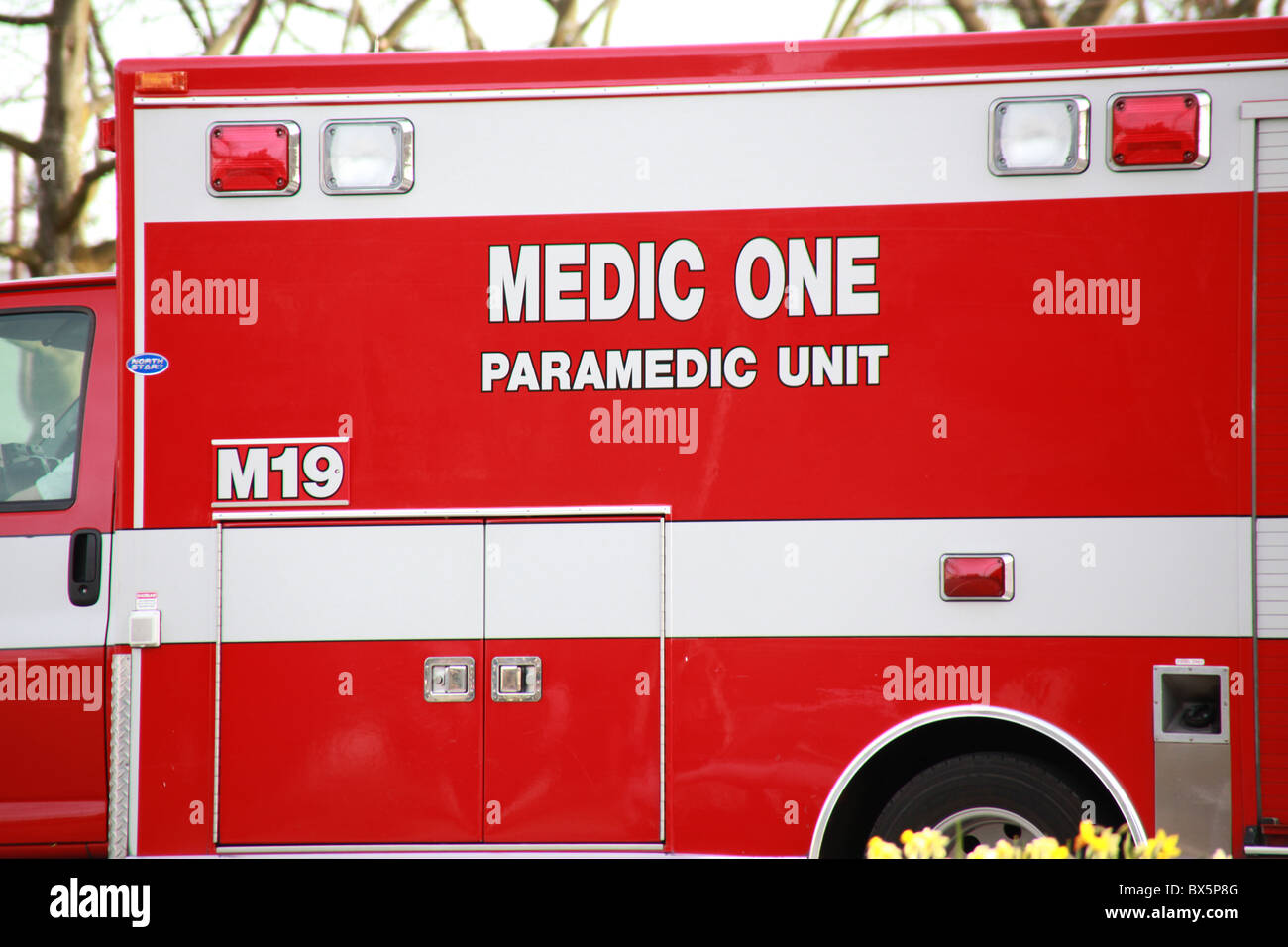 Hospital van hi-res stock photography and images - Alamy