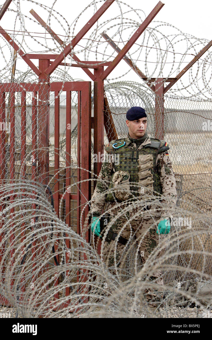 Mazar e sharif soldiers hi-res stock photography and images - Alamy