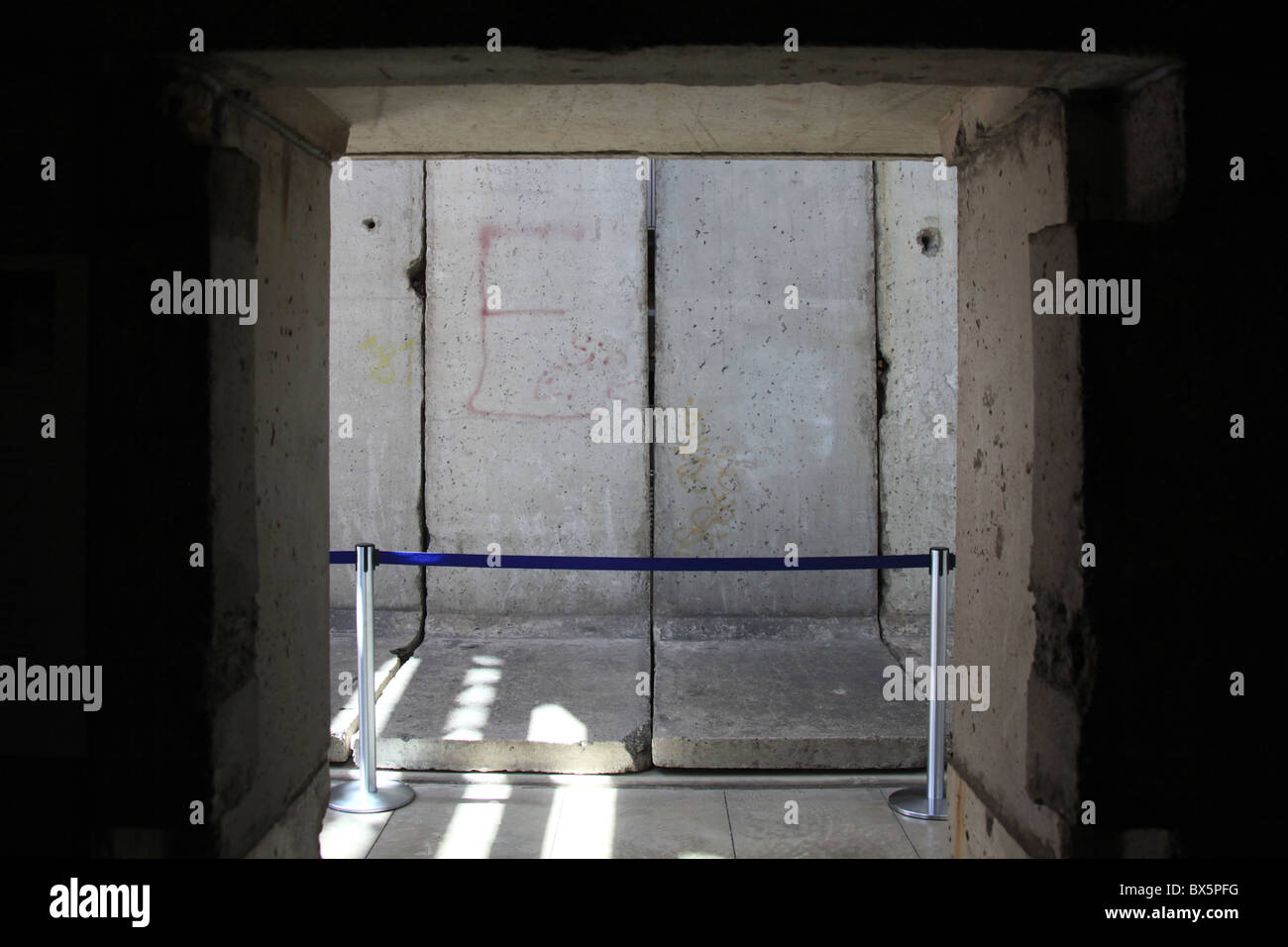 Inside a Berlin Wall guard tower at the Newseum in Washington, D.C ...