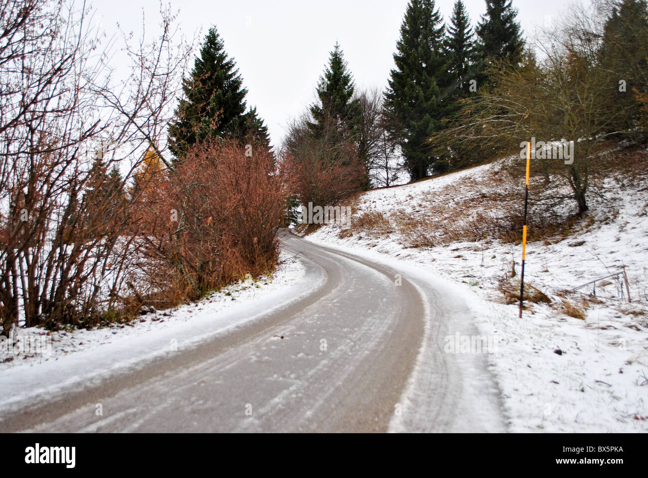 Light layer of snow hi-res stock photography and images - Alamy