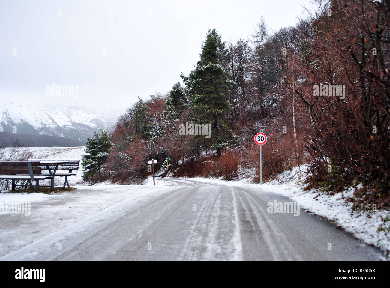 Light layer of snow hi-res stock photography and images - Alamy