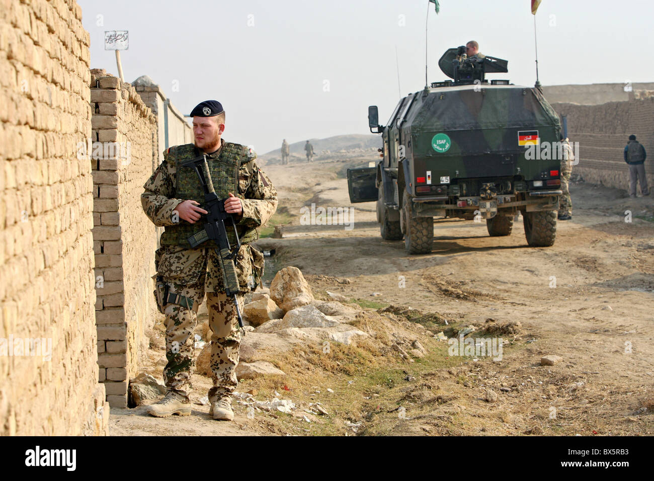 Soldiers of the German Armed Forces serving in ISAF protective forces ...