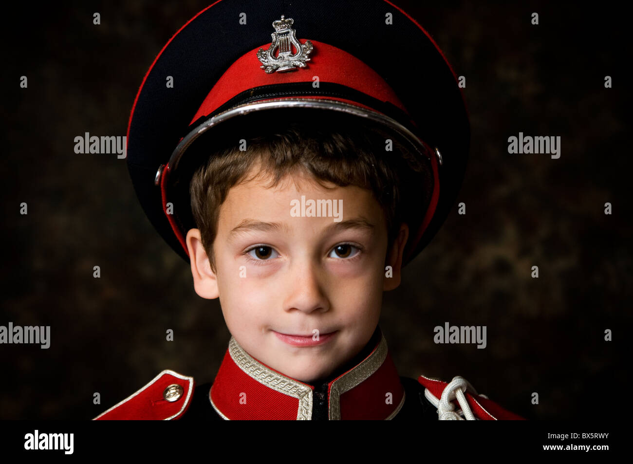Marching band in uniform hi-res stock photography and images - Alamy