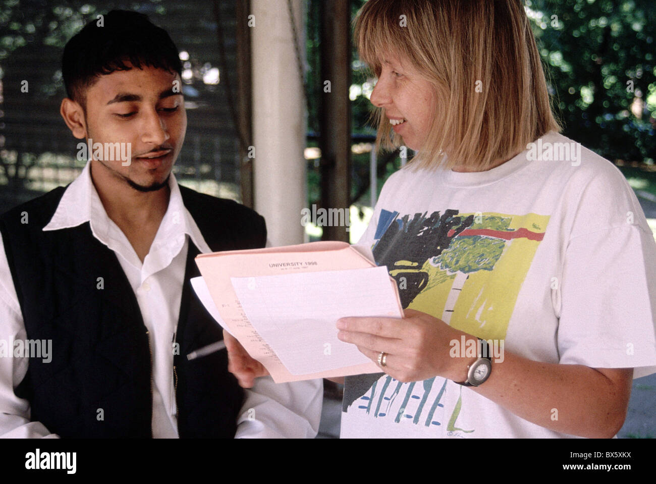 6th form hi-res stock photography and images - Alamy