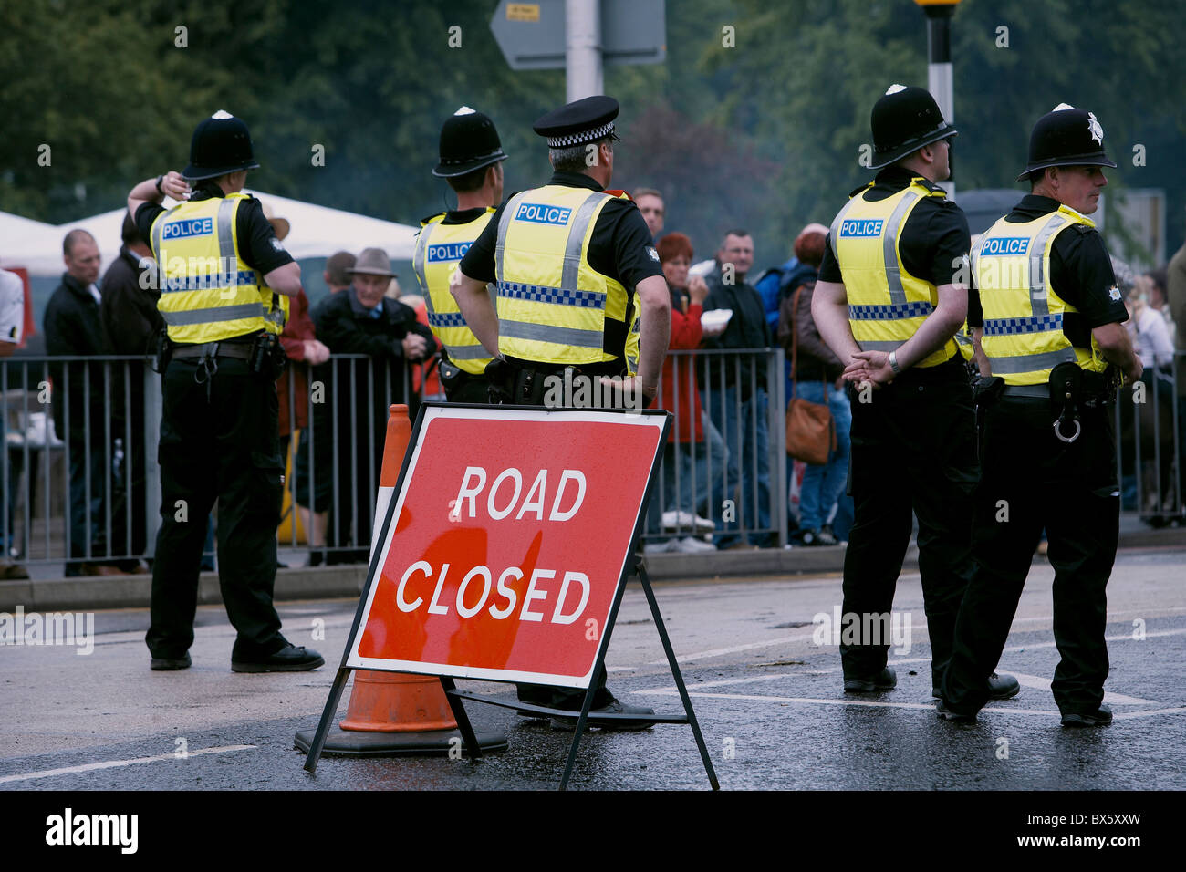 Police line road block hi-res stock photography and images - Alamy