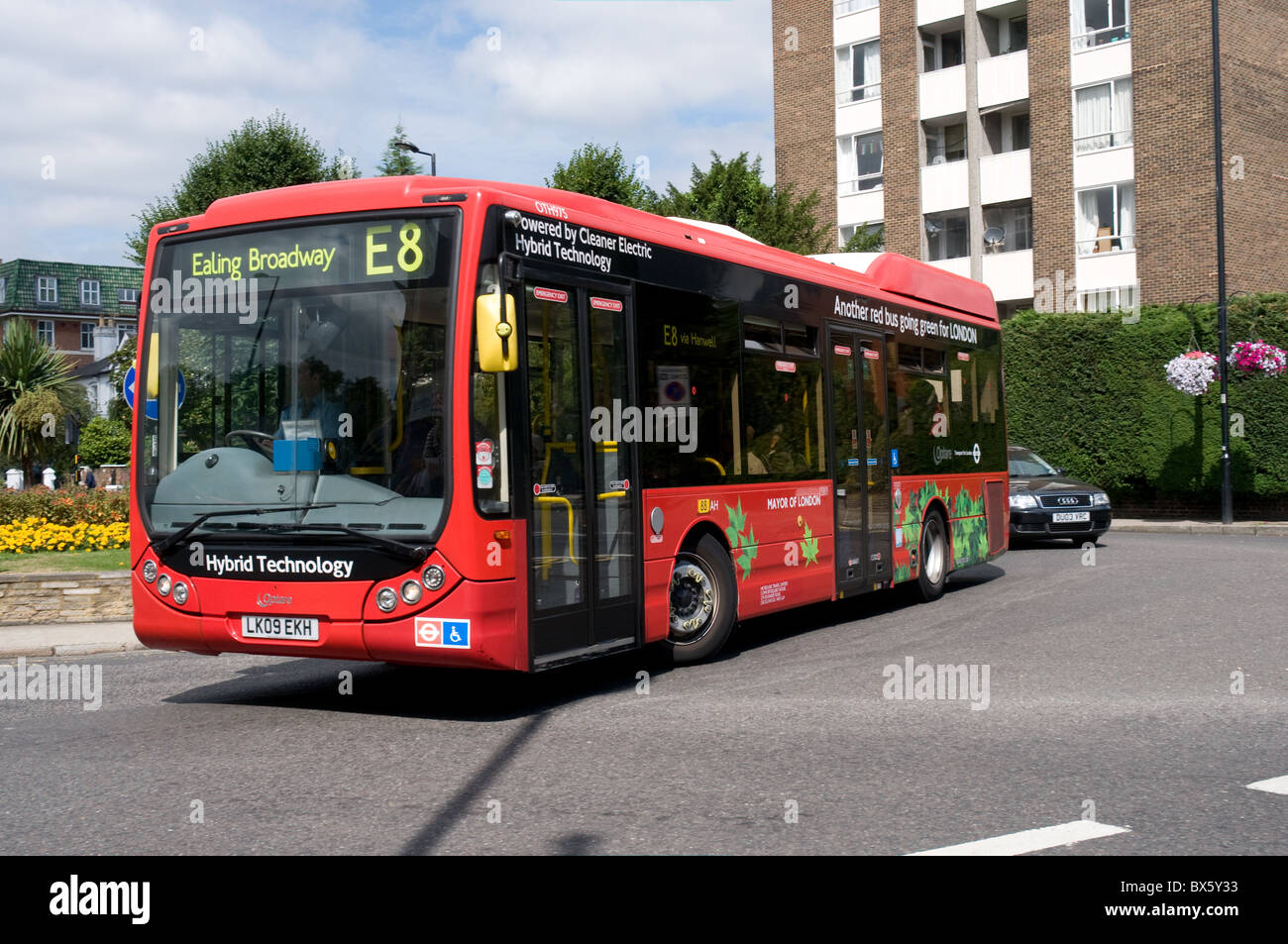 Single deck hybrid bus heads hi-res stock photography and images - Alamy