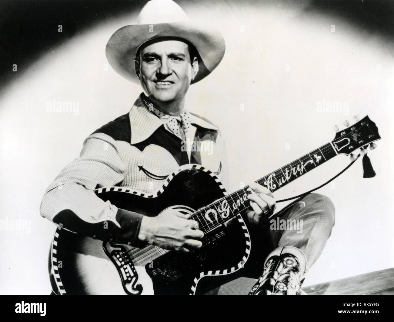 GENE AUTRY (1907-1998) US Western cowboy singer and actor Stock Photo ...