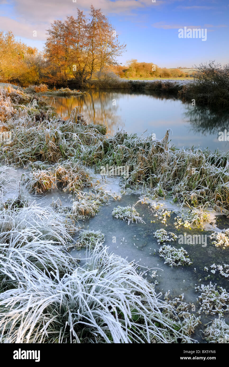 River winter hi-res stock photography and images - Alamy