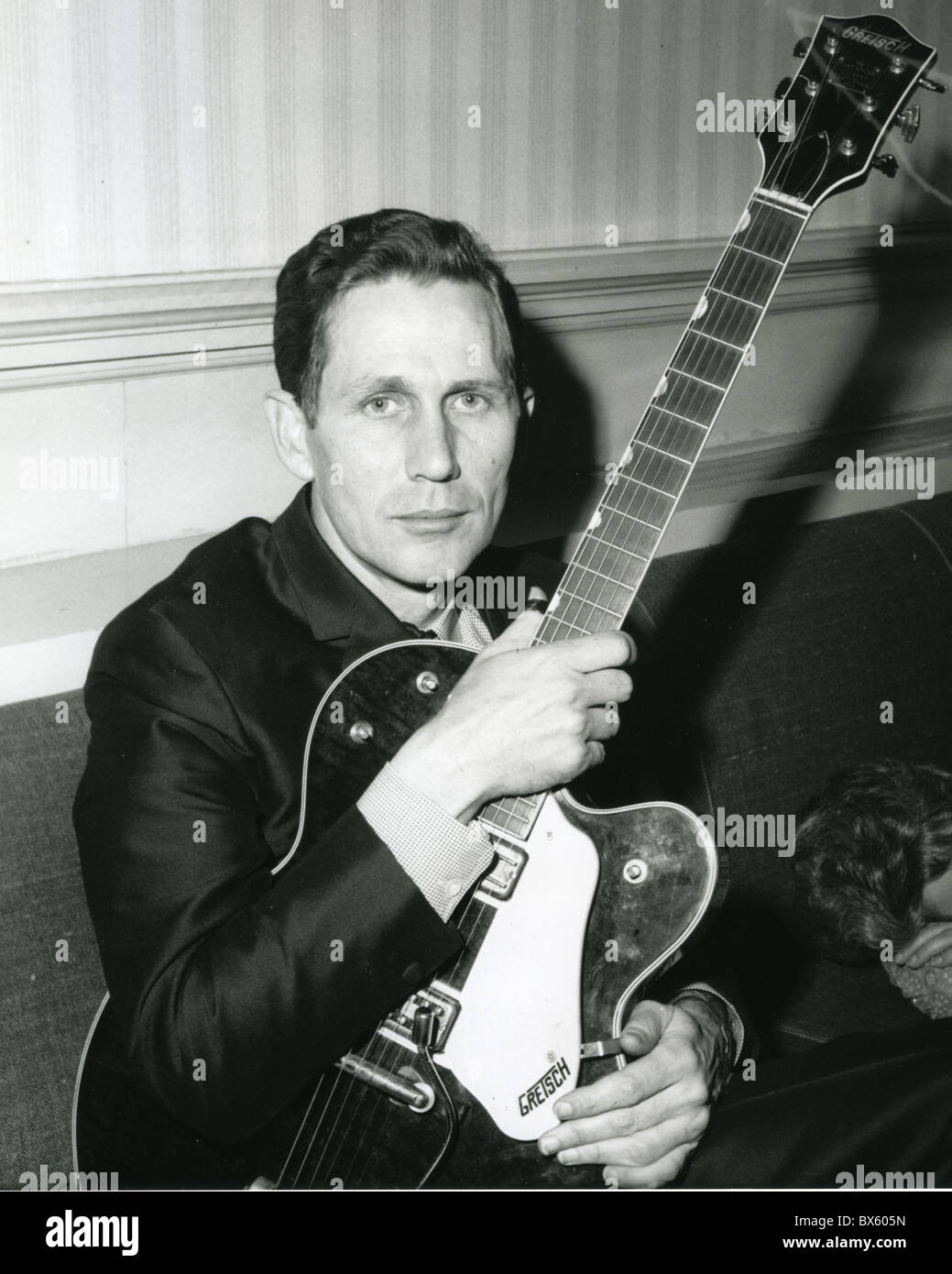 CHET ATKINS (1924-2001) US guitarist and record producer Stock Photo ...