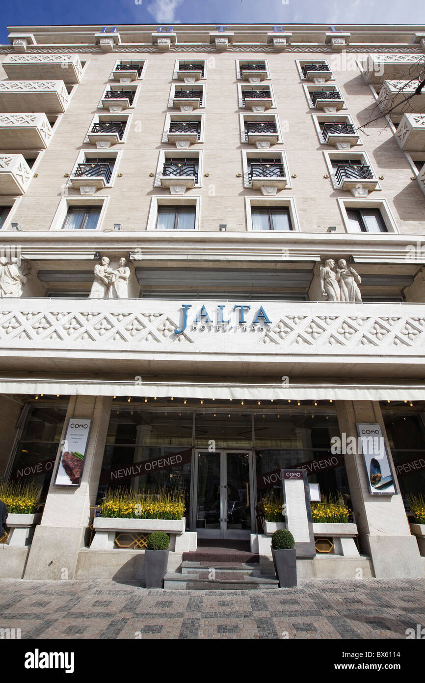 Jalta hi-res stock photography and images - Alamy