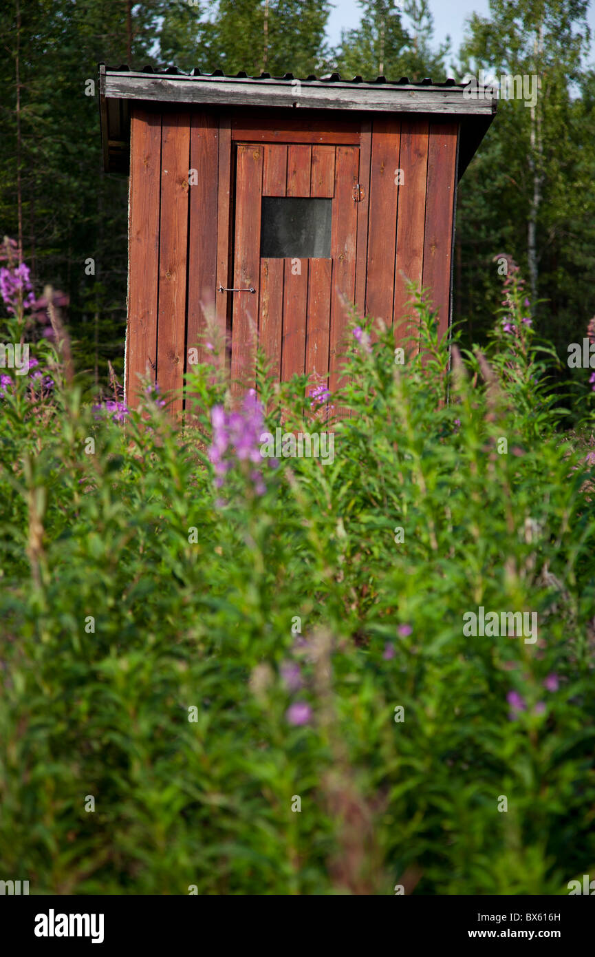 Outhouse red hi-res stock photography and images - Alamy