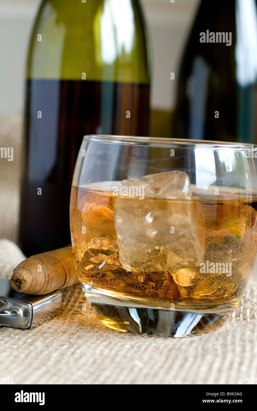 Whisky on the rocks Stock Photo - Alamy