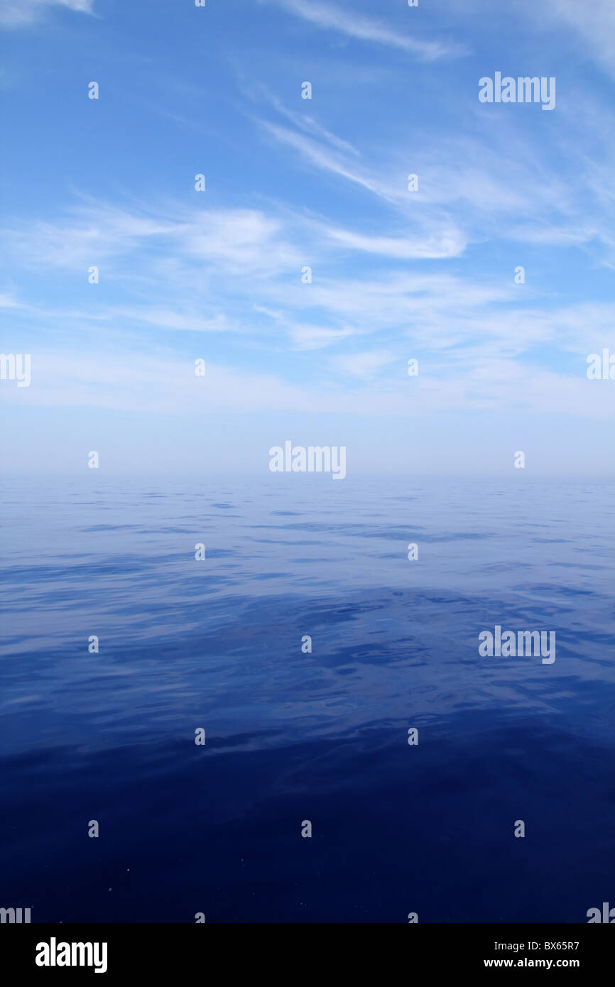 Beautiful blue calm water off hi-res stock photography and images - Alamy