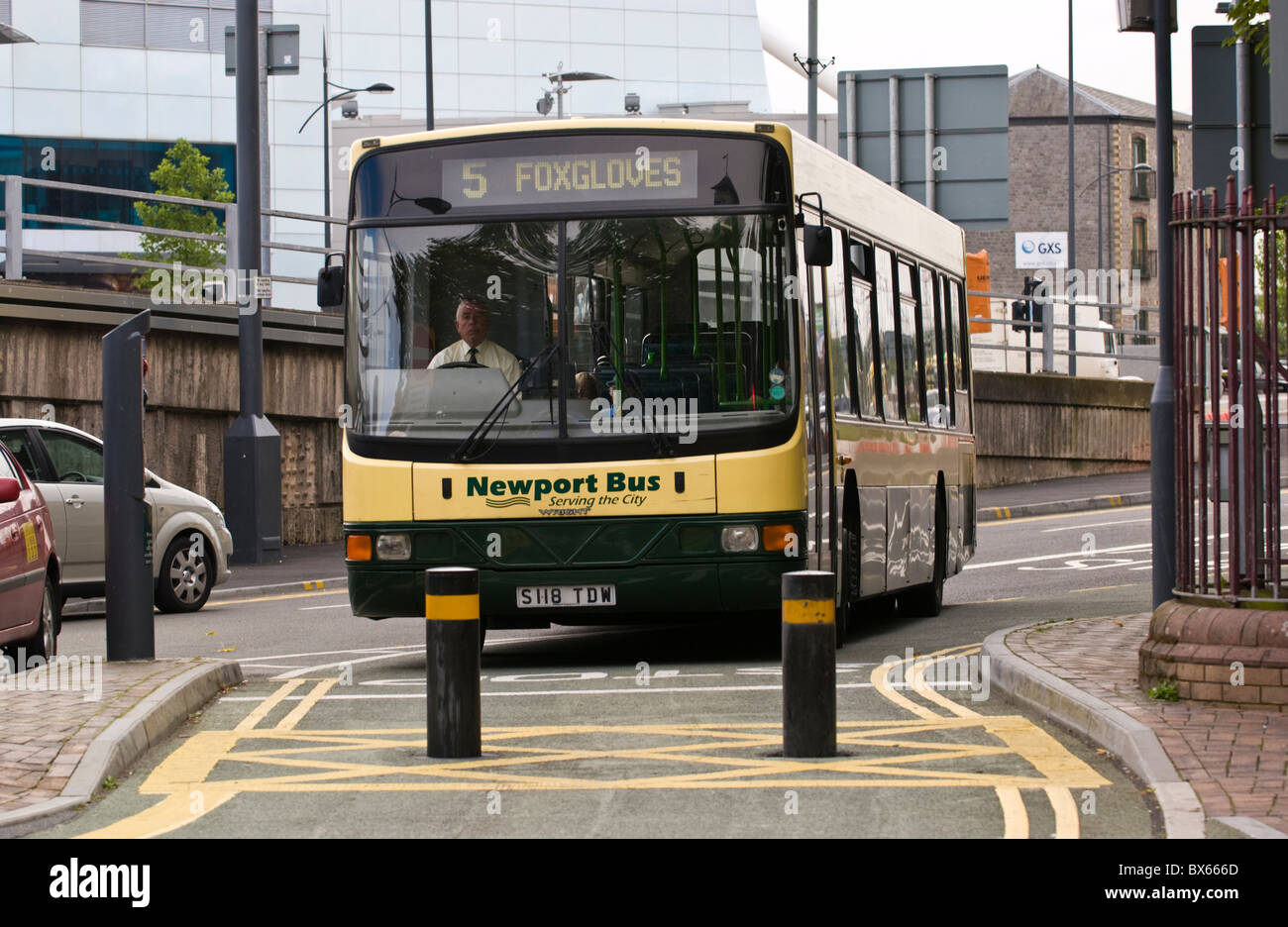 Newport bus station hi-res stock photography and images - Alamy