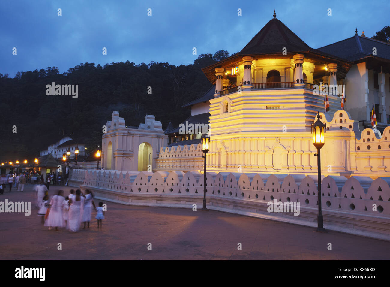 Sri dalada maligawa hi-res stock photography and images - Alamy