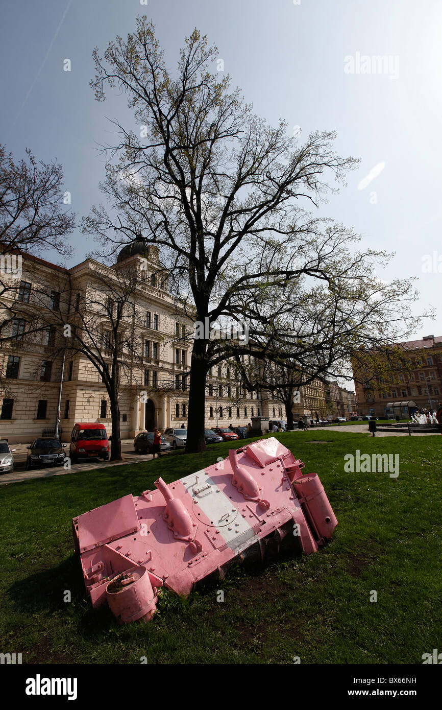 pink tank, torso Stock Photo - Alamy