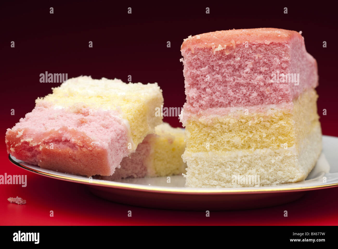 Angel cake hi-res stock photography and images - Alamy