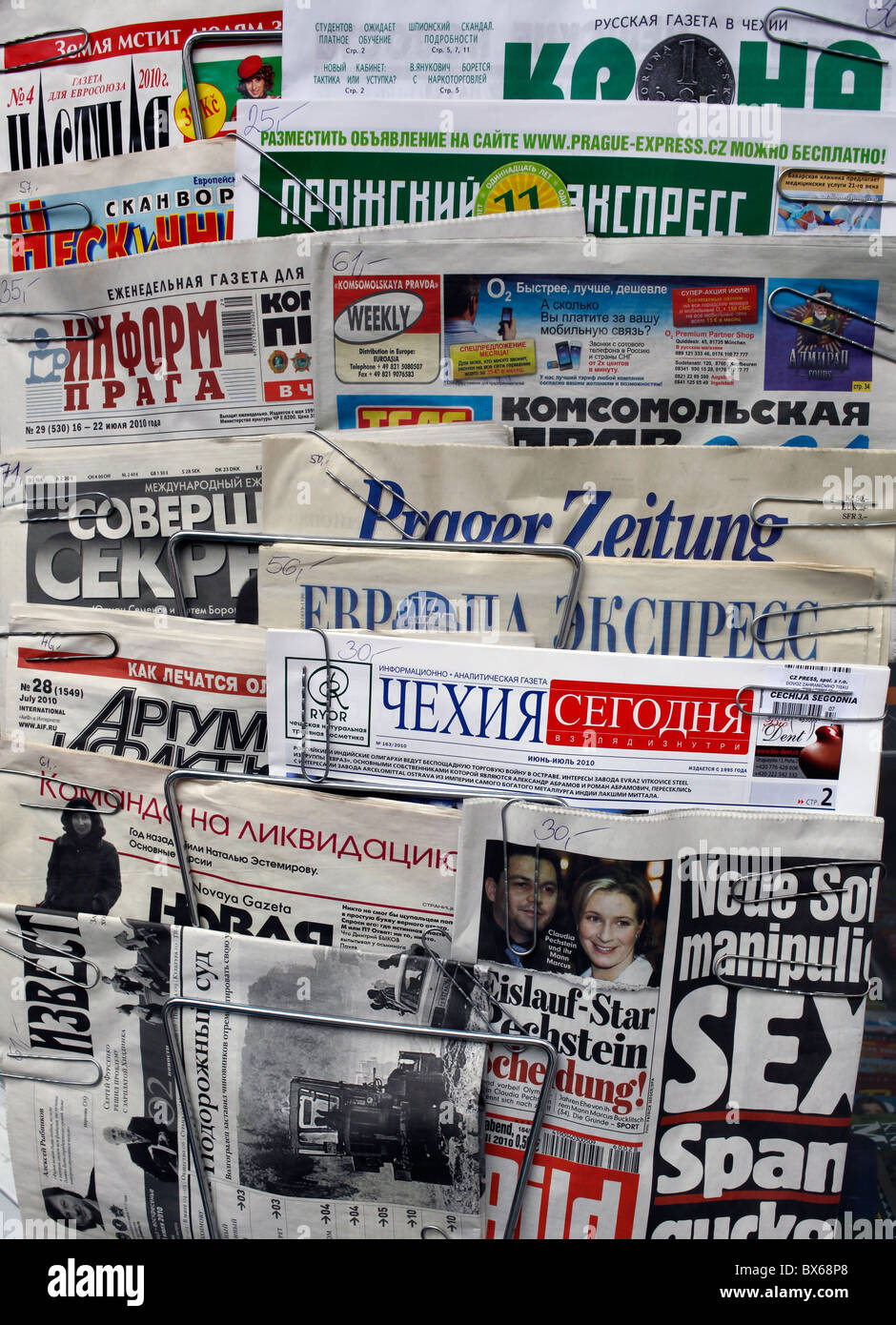 Russian newspaper stand hi-res stock photography and images - Alamy
