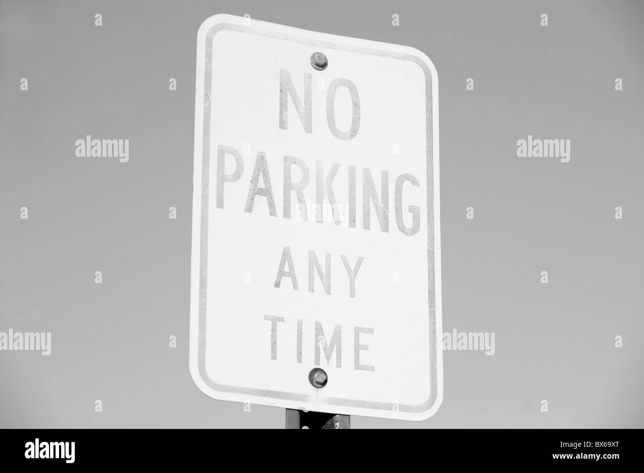 Old no parking sign hi-res stock photography and images - Alamy