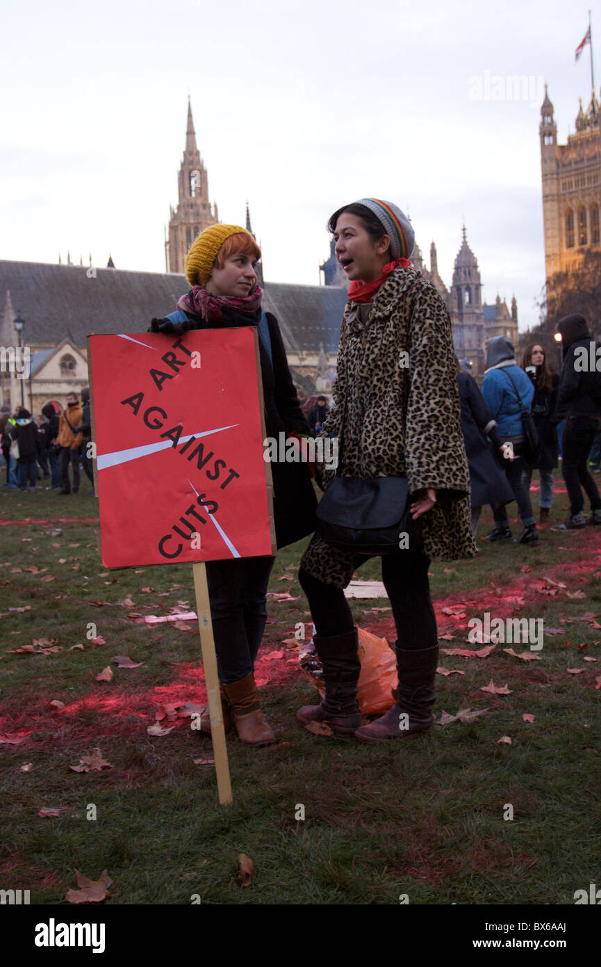 Students protesting against rise to tuition fees in central London ...